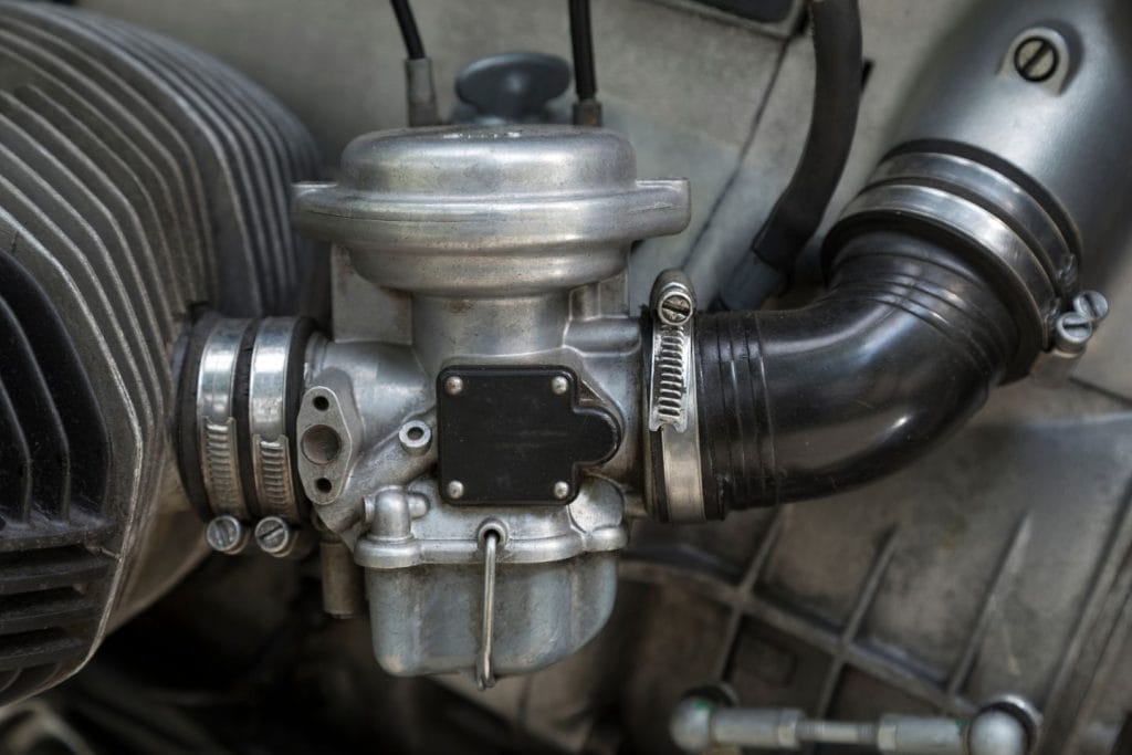 Where to Hook Up Vacuum Advance: A Simple Guide for Car Enthusiasts