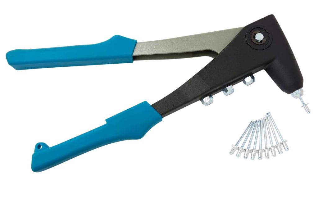 Rivet Stuck in Gun: Quick Fixes for Frustrated DIYers